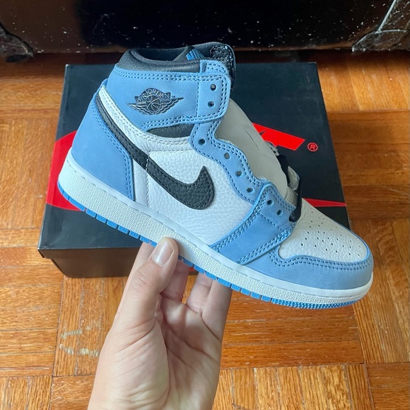 Nike | Shoes | Jordan Retro High University Blue Gs 35y | Poshmark